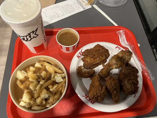 KFC - Updated June 2025 - 84 Photos - 6415 Rue Saint-Hubert, Montréal ...