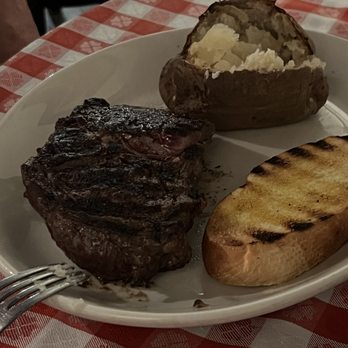 BEEFMASTOR INN - Updated August 2025 - 148 Photos & 217 Reviews - 2656 ...