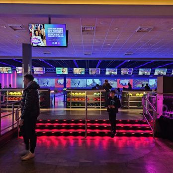 MAIN EVENT HOFFMAN ESTATES - Updated December 2024 - 145 Photos & 240 ...