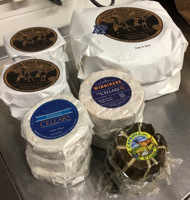 ROYAL HEN - Updated July 2024 - 344 Photos & 334 Reviews - 311 Marine ...