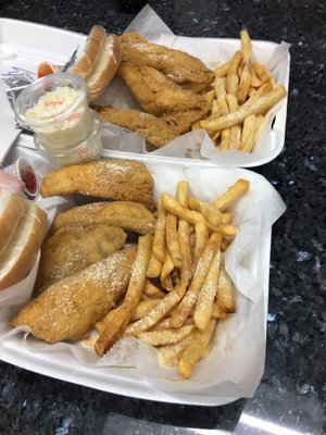 LANSING FISH MARKET - 60 Photos & 17 Reviews - 815 W Edgewood Blvd, Lansing, Michigan - Seafood ...