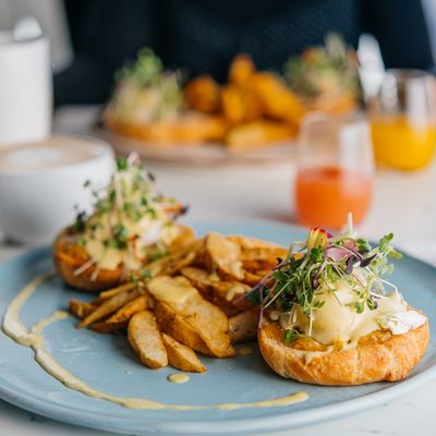 OEB BREAKFAST - TORONTO STREET - Updated December 2024 - 136 Photos ...