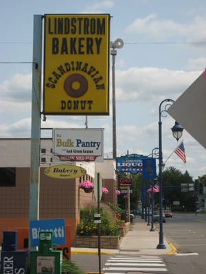 LINDSTROM BAKERY - CLOSED - 29 Photos & 27 Reviews - 12830 Lake Blvd ...