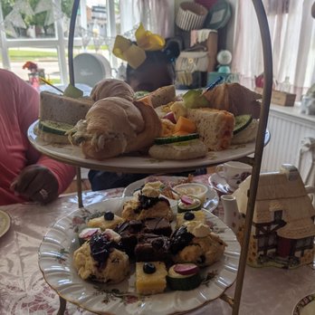 COMMUNITEA CAFE - Updated December 2025 - 30 Photos & 26 Reviews - 100 ...