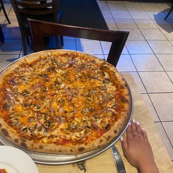 FBI PIZZA - Updated December 2025 - 68 Photos & 159 Reviews - 2336 Lake ...