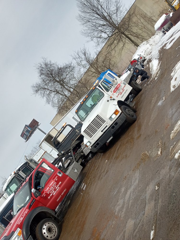 TOWN TOWING - Updated August 2025 - 48 Photos - Springfield ...