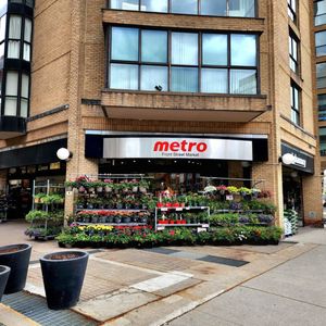 METRO - Updated December 2025 - 15 Photos - 910 Southdown Road ...