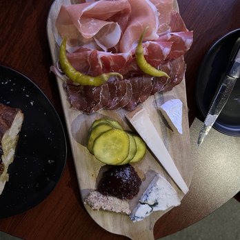 815 - Updated January 2026 - 44 Photos & 78 Reviews - 815 Elm St ...