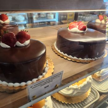 CANDLE LIGHT BAKERY - Updated August 2024 - 1354 Photos & 834 Reviews ...