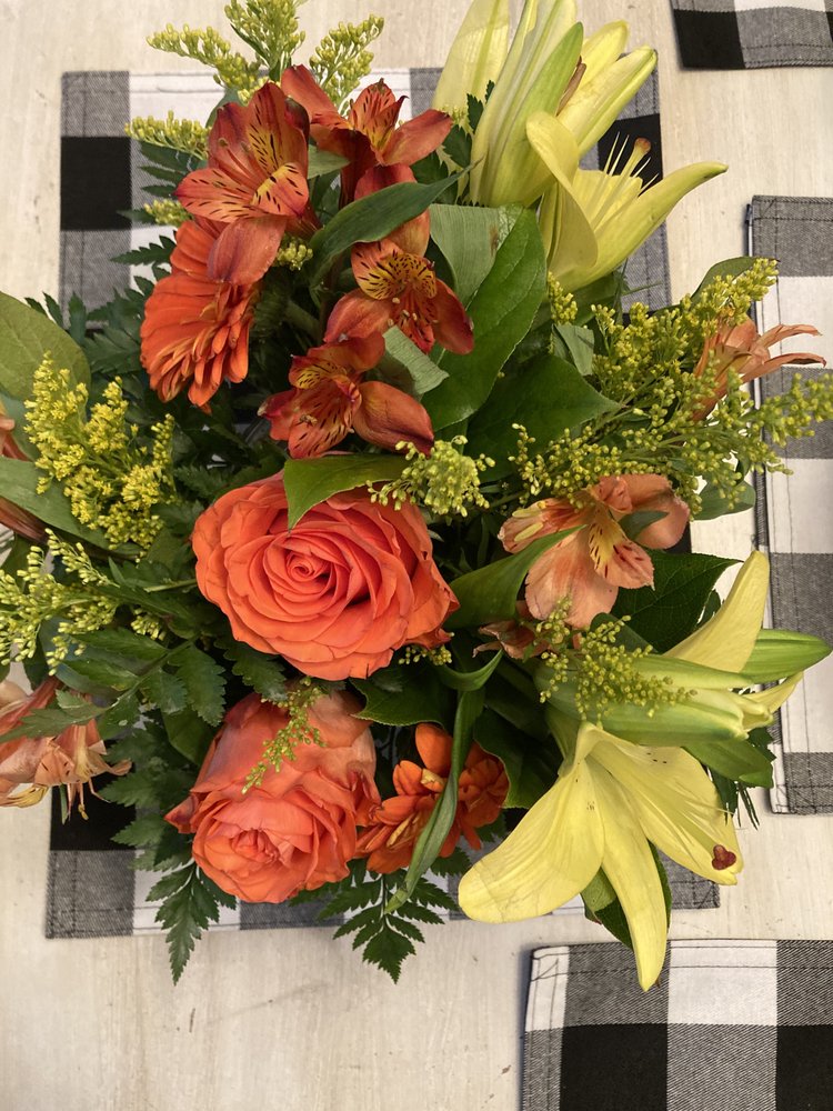 TOWNE FLORIST - Updated December 2025 - 21 Photos & 17 Reviews - 41600 ...