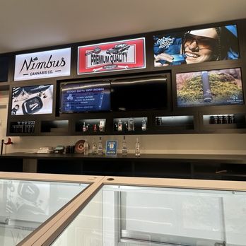 NEW DIA CANNABIS - Updated December 2025 - 39 Photos - 71 Lansdowne St ...