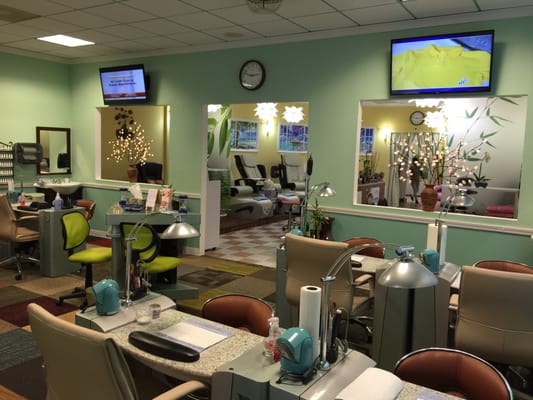 INAILS - Updated January 2025 - 24 Photos & 31 Reviews - 2398 Whiskey ...