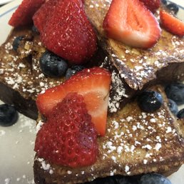 SARAH’S ON MAIN - 92 Photos & 144 Reviews - 246 Main St, Portland ...