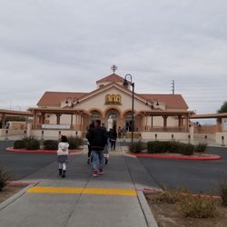 ST VIATOR CATHOLIC CHURCH - 23 Photos & 18 Reviews - 4150 S Eastern Ave ...