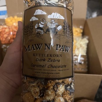 MAW ‘N PAW KETTLEKORN - Updated July 2024 - 155 Photos & 155 Reviews ...
