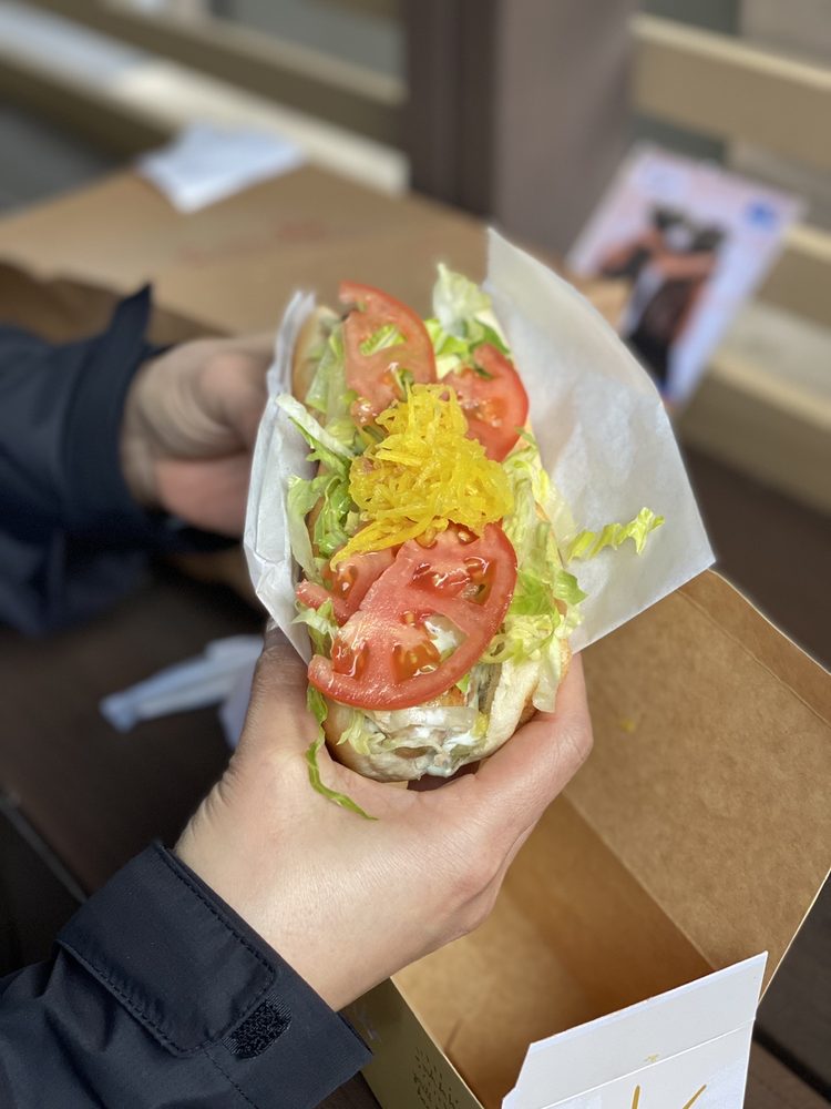 HANK’S HAUTE DOGS - Updated August 2024 - 1980 Photos & 1181 Reviews ...