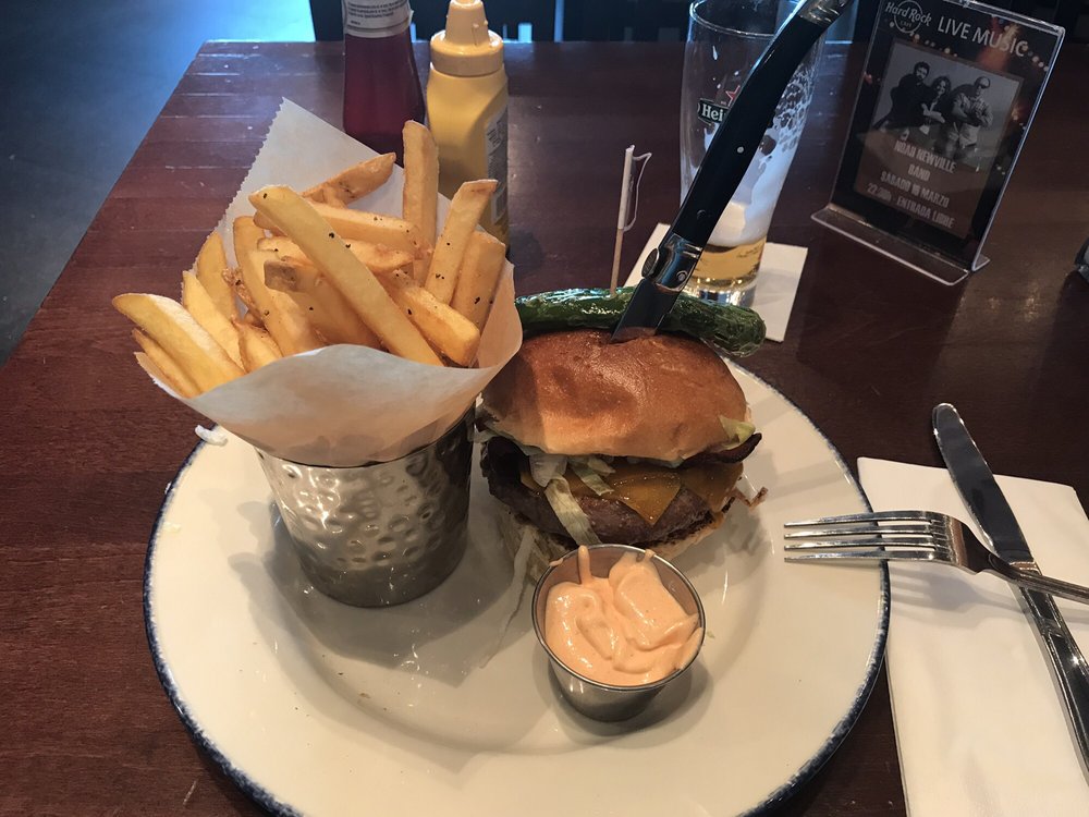 HARD ROCK CAFE - 44 Photos & 14 Reviews - Paseo Maritimo, s/n, Palma de ...