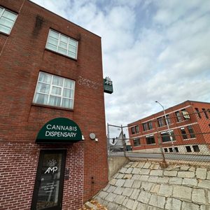 SUNCRAFTED - Updated December 2025 - 477 Wareham St, Middleborough ...