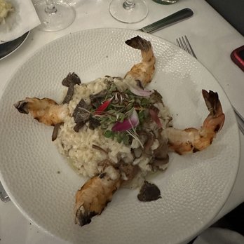 BIS ON MAIN - Updated June 2024 - 393 Photos & 536 Reviews - 10213 Main ...