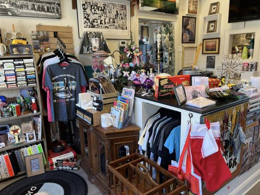 RETRO ALLEY - Updated December 2025 - 1065 Olde Towne Rd, Morrow ...