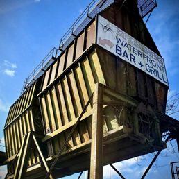 KINGFISHERS WATERFRONT BAR & GRILL - Updated July 2025 - 80 Photos ...