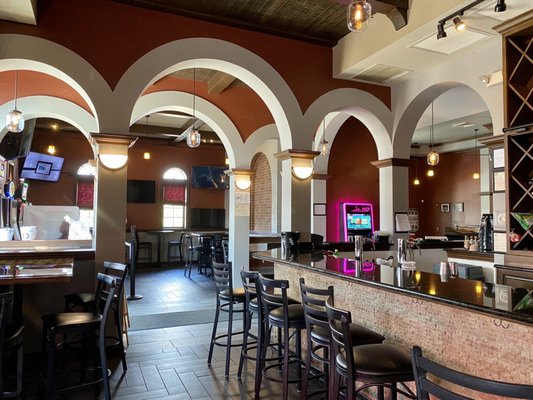 CROSSTOWN PUB & GRILL BATAVIA - Updated July 2024 - 145 Photos & 249 ...