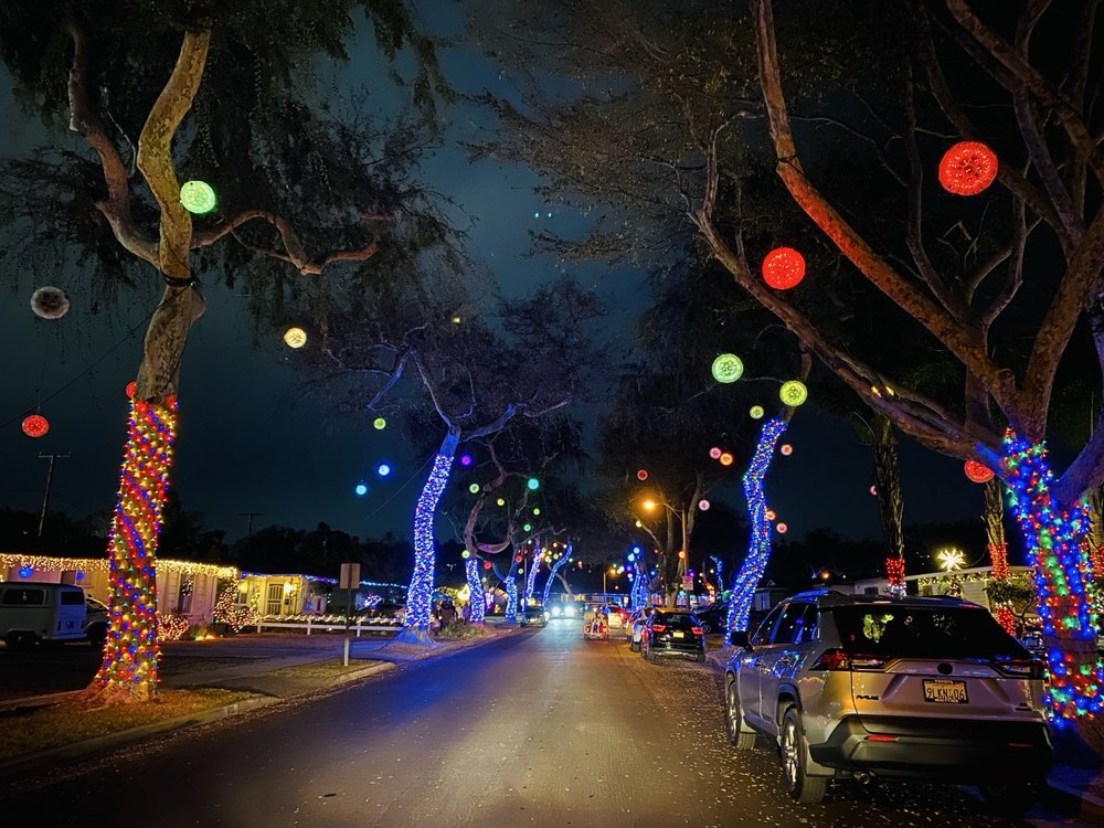 FULLERTON LIGHT SHOW - Updated December 2025 - 10 Photos - 1601 N ...