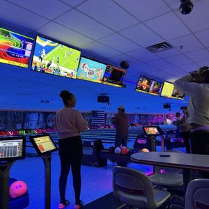 FORD LANES - Updated June 2025 - 51 Photos & 34 Reviews - 23100 Van ...