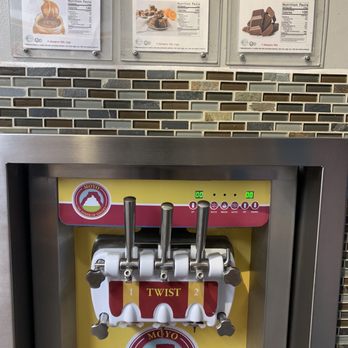 MOYO MOAB FROZEN YOGURT - Updated July 2024 - 100 Photos & 101 Reviews ...