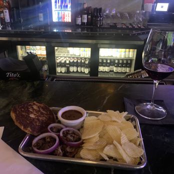 BAR W - Updated March 2025 - 63 Photos & 24 Reviews - 2926 Maple Ave ...