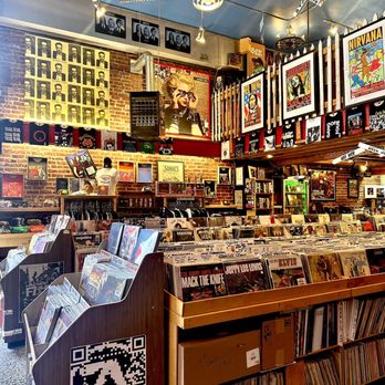 EASY STREET RECORDS & CAFE - Updated November 2024 - 753 Photos & 706 ...