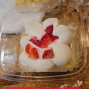 STACK WELLNESS CAFE - Updated May 2025 - 341 Edgewood Rd NW, Cedar ...