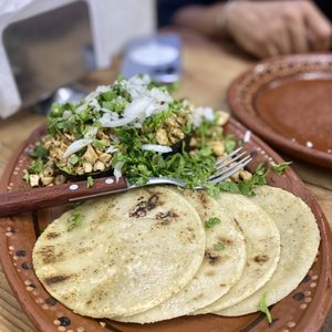 TUNA AZUL - 306 Photos & 204 Reviews - Seafood - Calle Francisca ...