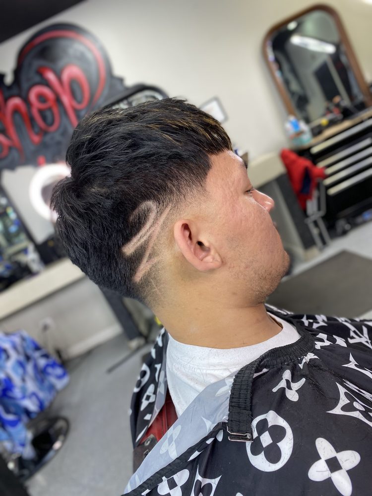 HOLLYWOOD CUTS BARBERSHOP - Updated May 2025 - 10 Photos - 1925 W ...