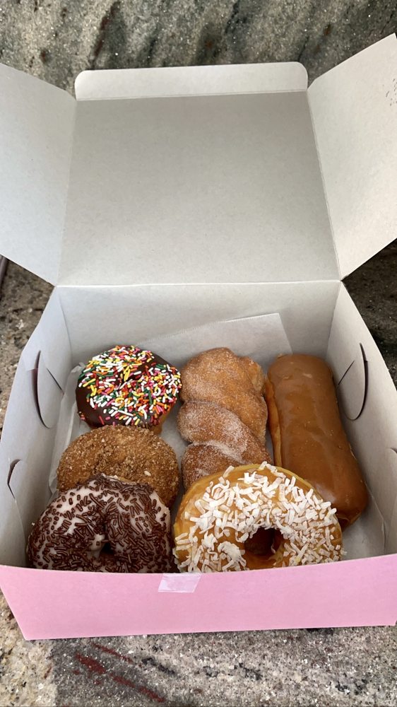 FRIENDLY DONUT HOUSE - 440 Photos & 368 Reviews - Donuts - 856 S ...