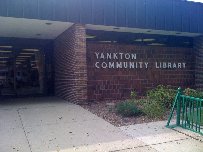 YANKTON COMMUNITY LIBRARY - Updated December 2024 - 515 Walnut St ...