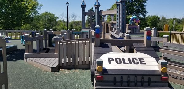 POSSIBILITY PLAYGROUND - Updated October 2025 - 23 Photos - 499 N Lake ...