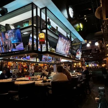 THE RIM - Updated April 2024 - 331 Photos & 261 Reviews - 295 E Renfro ...