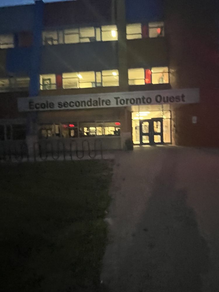 ÉCOLE SECONDAIRE TORONTO OUEST - Updated January 2026 - 330 Lansdowne ...