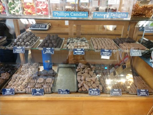 PHILLIPS CANDIES - 33 Photos & 41 Reviews - Candy Stores - 217 Broadway ...