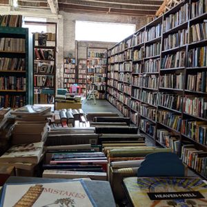 57TH STREET BOOKS - 58 Photos & 70 Reviews - Bookstores - 1301 E 57th ...