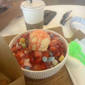 SNOWTIME - Updated November 2024 - 431 Photos & 199 Reviews - 715 W ...