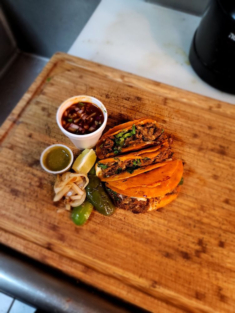 LA SALSA VERDE - Updated October 2025 - 10 Photos & 20 Reviews - 1260 ...