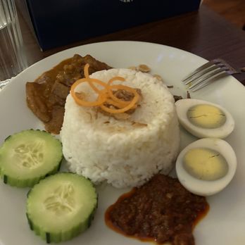 GOLDEN TRIANGLE - Updated May 2025 - 240 Photos & 202 Reviews - 610 S ...