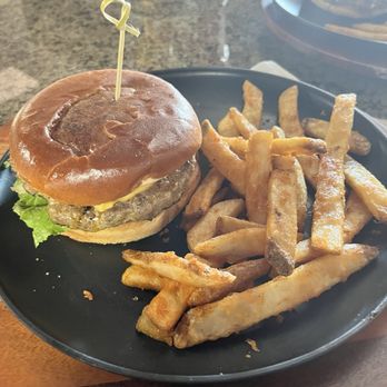 ALASKAN BURGER & BREW - Updated April 2025 - 117 Photos & 146 Reviews ...