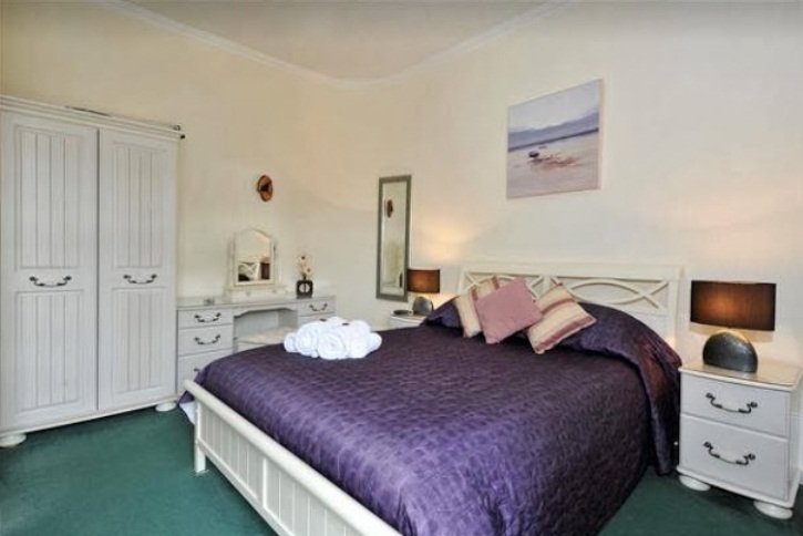 THE OLD BRIDGE HOUSE - The Quay, West Looe, Cornwall, United Kingdom ...