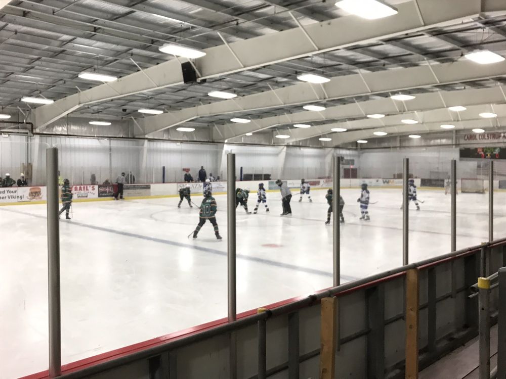 ALBERT LEA CITY ARENA - Updated May 2025 - 12 Photos - 701 Lake Chapeau ...