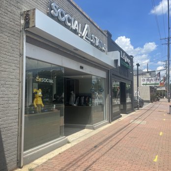 SOCIAL STATUS - Updated December 2025 - 28 Photos & 46 Reviews - 1519 ...