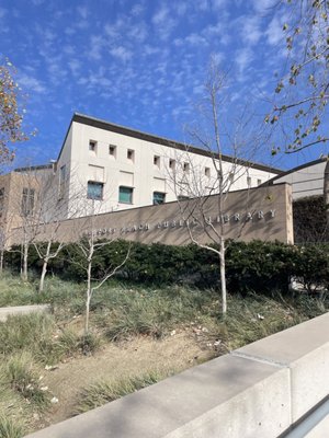 NEWPORT BEACH PUBLIC LIBRARY - Updated July 2025 - 239 Photos & 300 ...