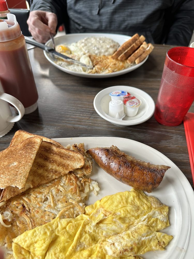 THE FINISHLINE CAFE - Updated December 2025 - 54 Photos & 24 Reviews ...